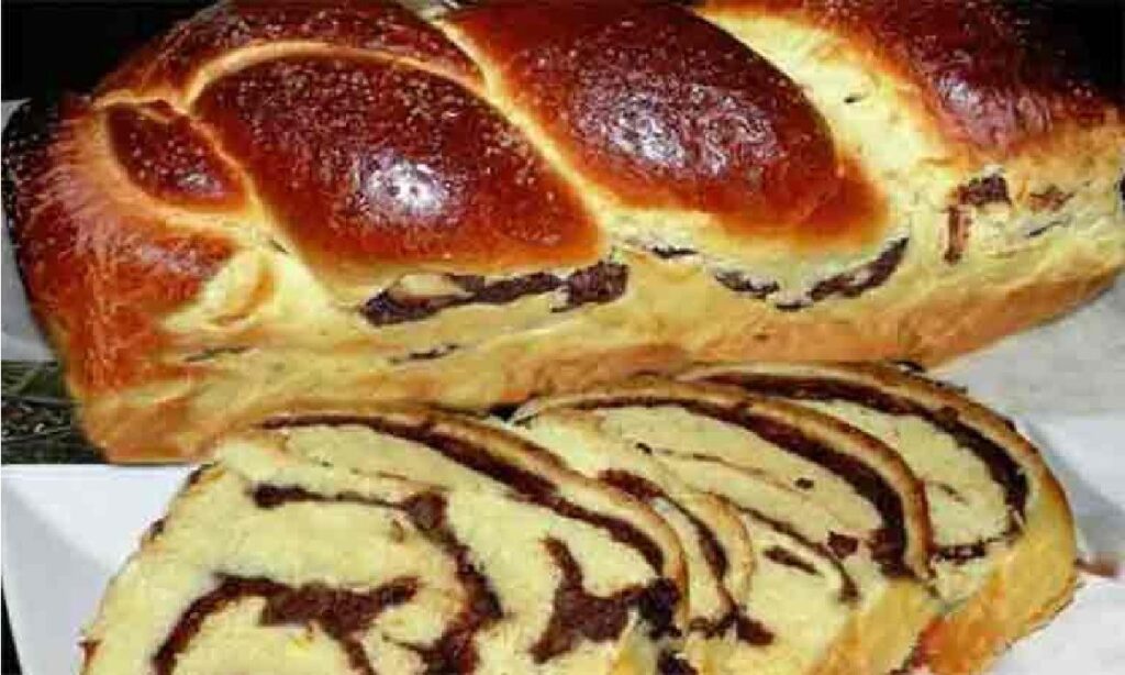 Cum se face cozonacul moldovenesc cu nuca si cacao. Ai nevoie de 1 kg ...